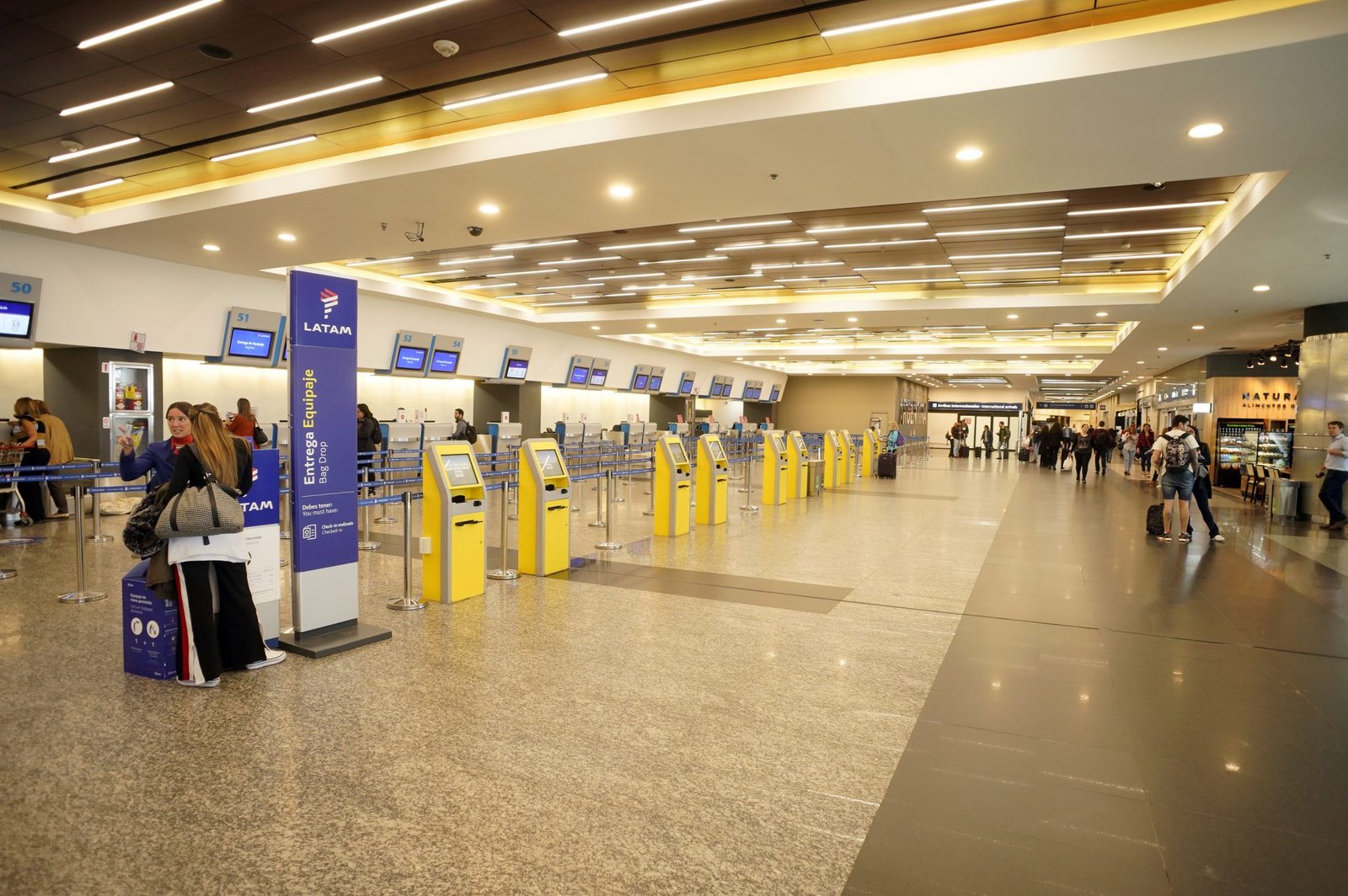 Inauguraron obras de modernización del Aeroparque Internacional Jorge